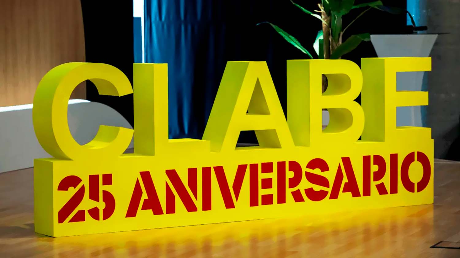 CLABE conmemora 25 años de trayectoria con un homenaje a su pasado y un ...