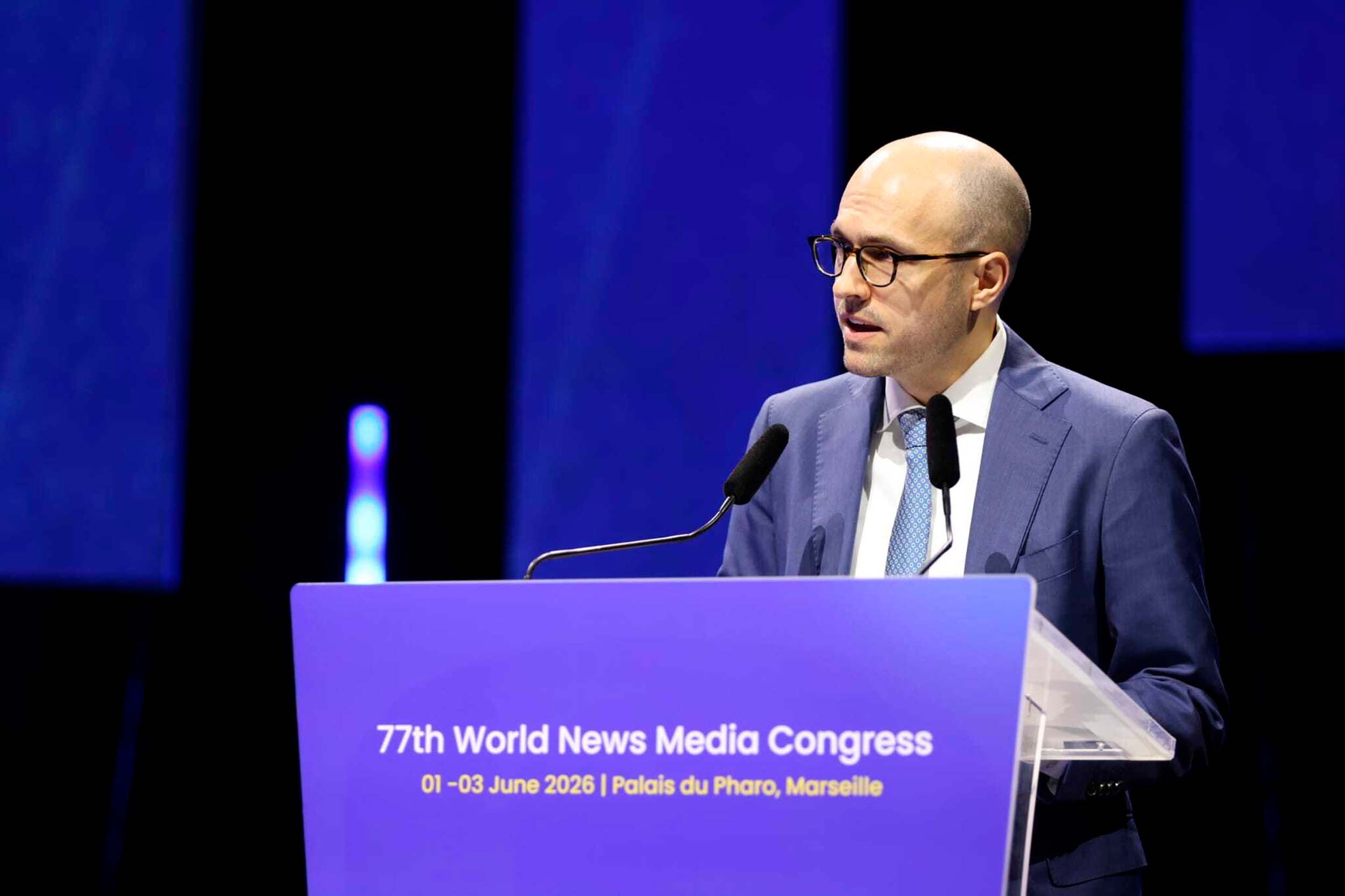 La inteligencia artificial amenaza la sostenibilidad del periodismo ...
